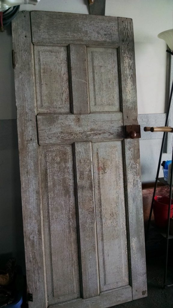 Upcycled cottage decor project: sawhorse coffee table | VFCstyle ...